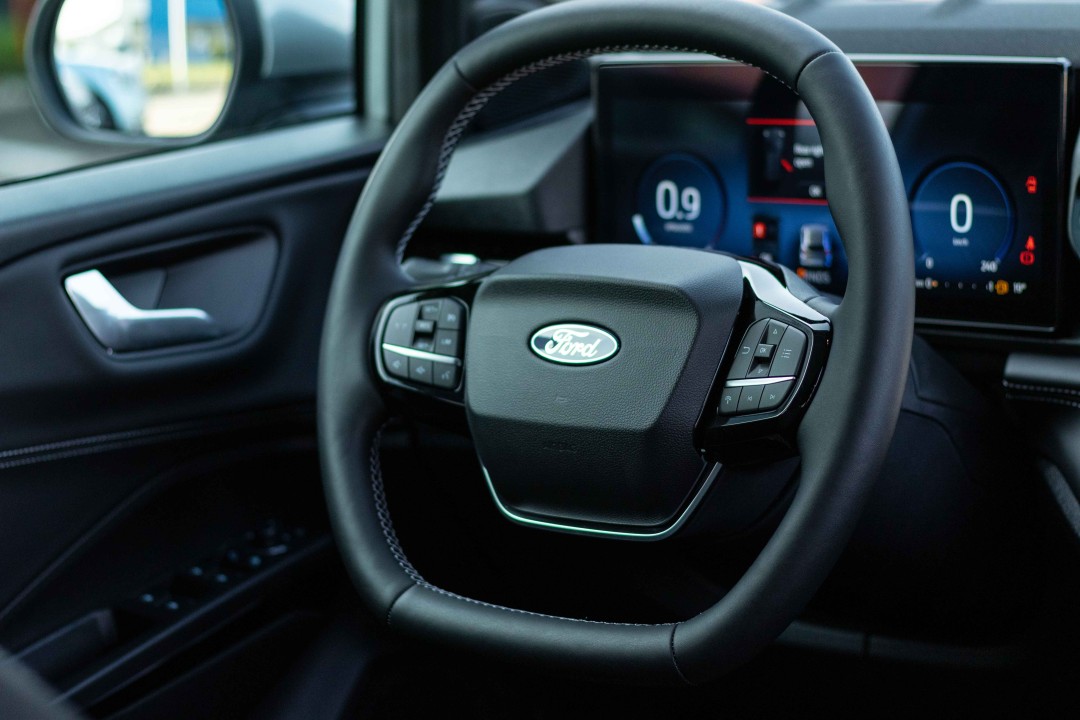 Ford Puma MCA 5 usi Titanium 1.0l mHEV 125 CP A7 | Ford Carbenta Com